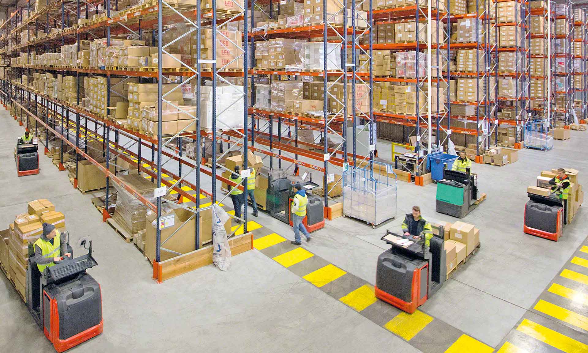 What is a SKU? Meaning and in-warehouse usage - Mecalux.com