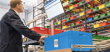 Shuttle System (storage solution for boxes) - Mecalux.com