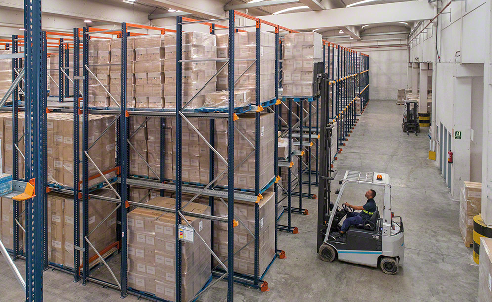 Case study INCASA warehouse in Barcelona - Mecalux.com
