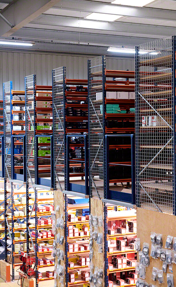 A spare parts warehouse in France - Mecalux.com