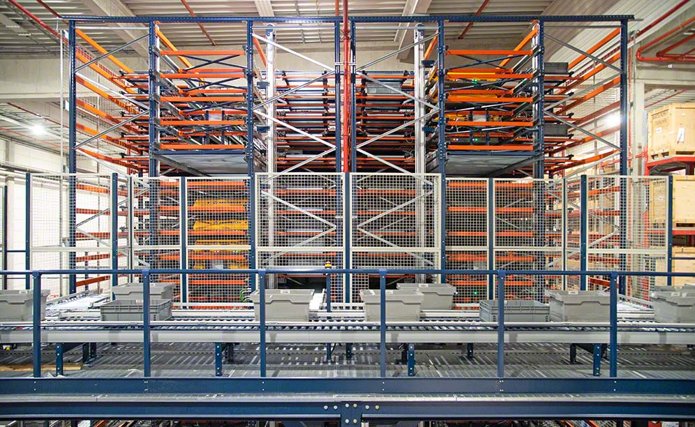 Manitou Group automates its warehouse in France - Mecalux.com